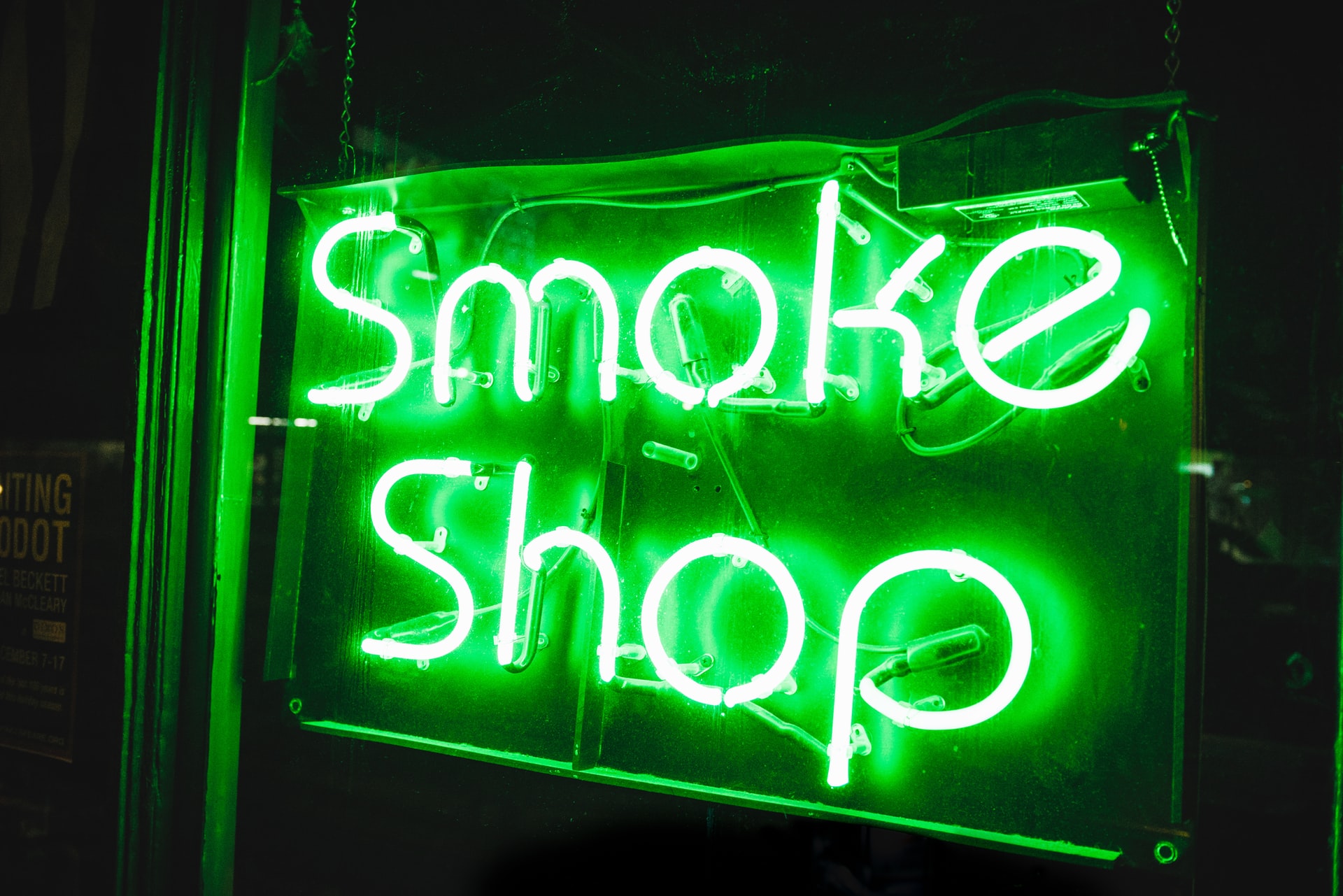 Five Essential Rules For Successful Smoke Shop Management - Cultural Daily