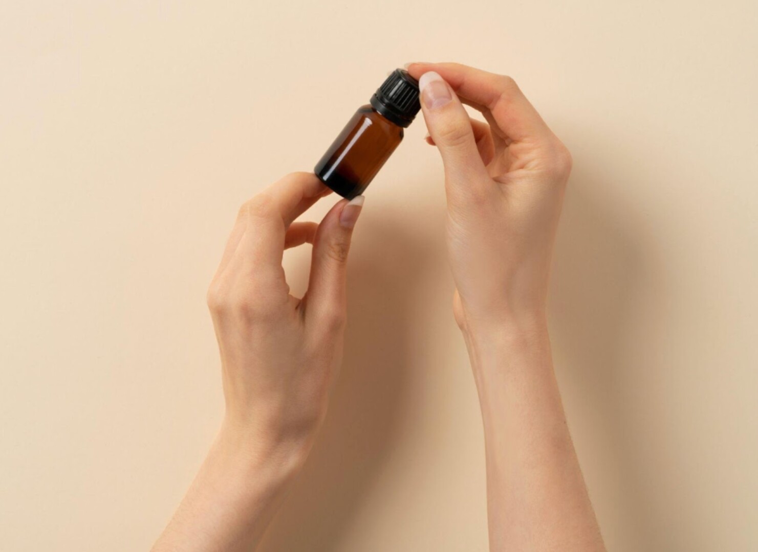 How to Make Lemon Balm Oil - Cultural Daily