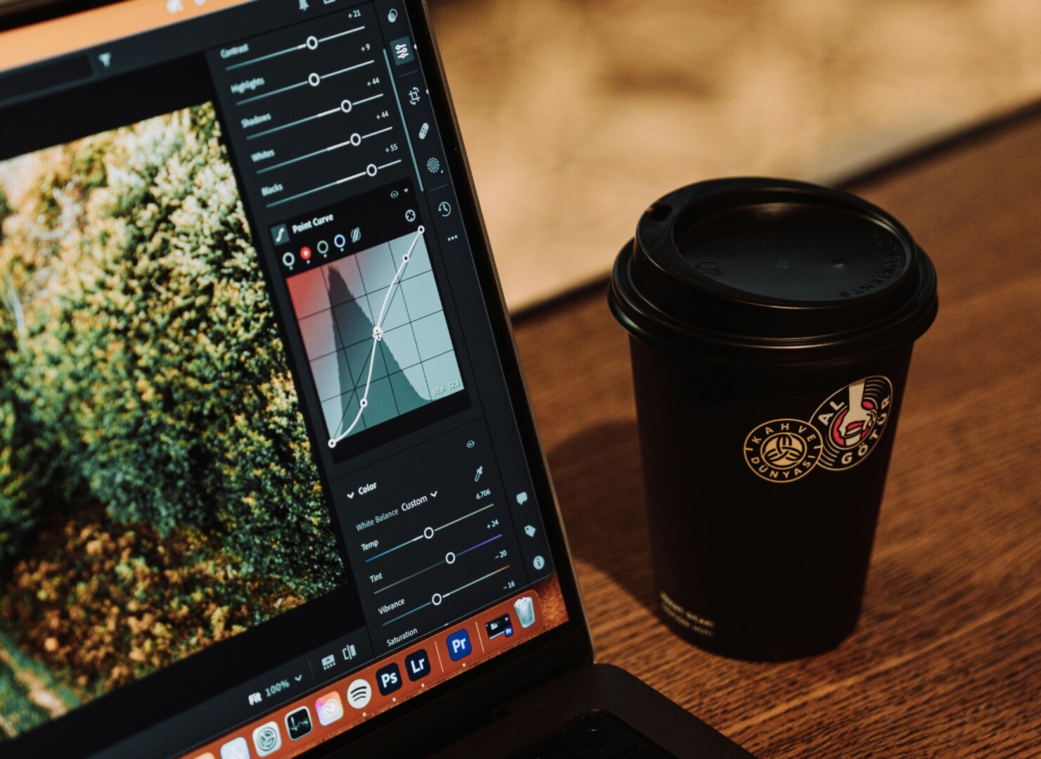Image Upscaling: Boosting Quality with the Best Tools